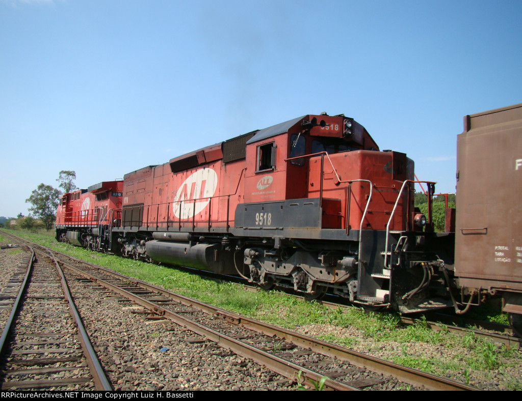 SD40-T2 9518